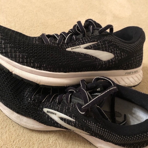 Brooks | Shoes | Brooks Dna Sneakerssize 75 | Poshmark